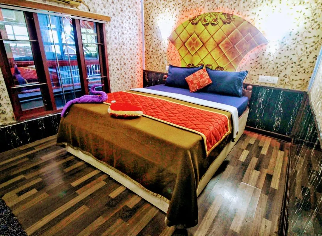 Private Houseboats - Alappuzha