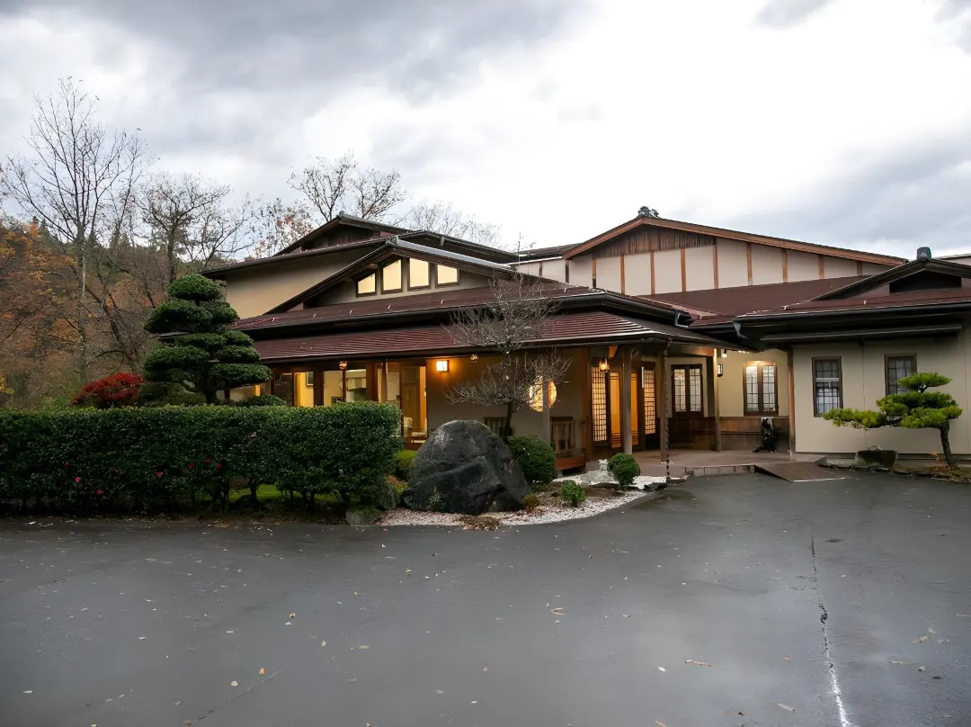 Sizukanaoyado Kagami - Nagano Prefecture, Japan