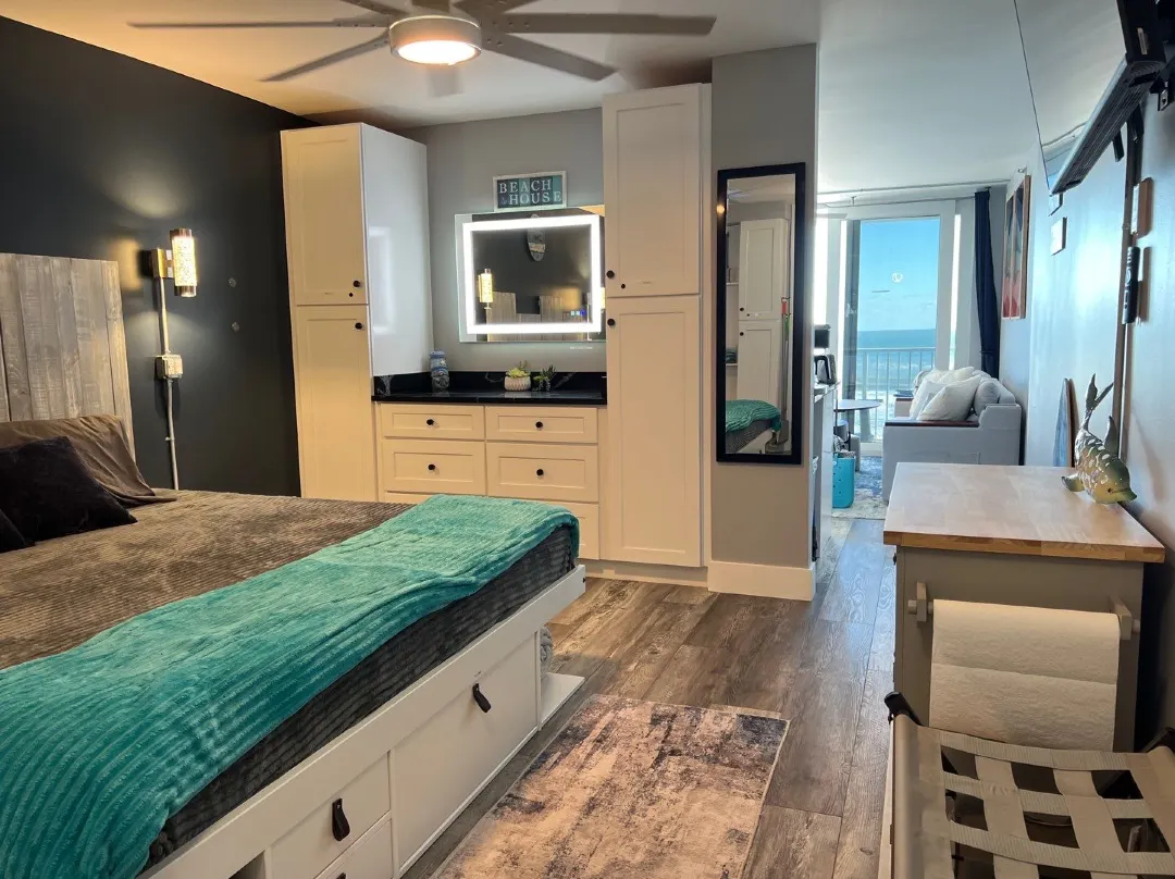 Heated Pool And Private Beach Access - Stunning Coastal Haven - Daytona Beach, FL