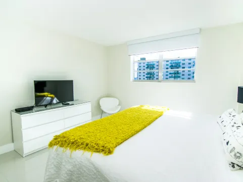 Ocean Reserve 1112 - Sunny Isles Beach