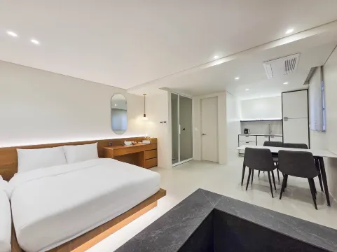 Stay Episode In Suwon Hwaseong Hannggong - Suwon-si