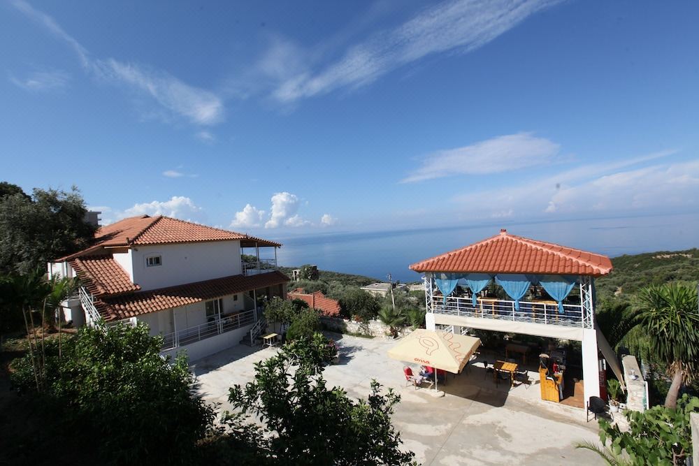 Vila Riza Veliu - Piqeras