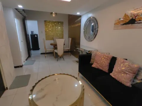 Luna Modern Guesthouse - Malvar