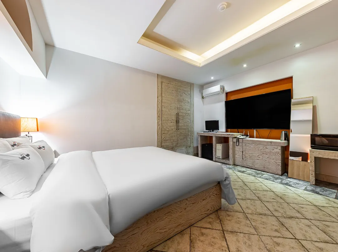 Chungju Apple Hotel - Chungju