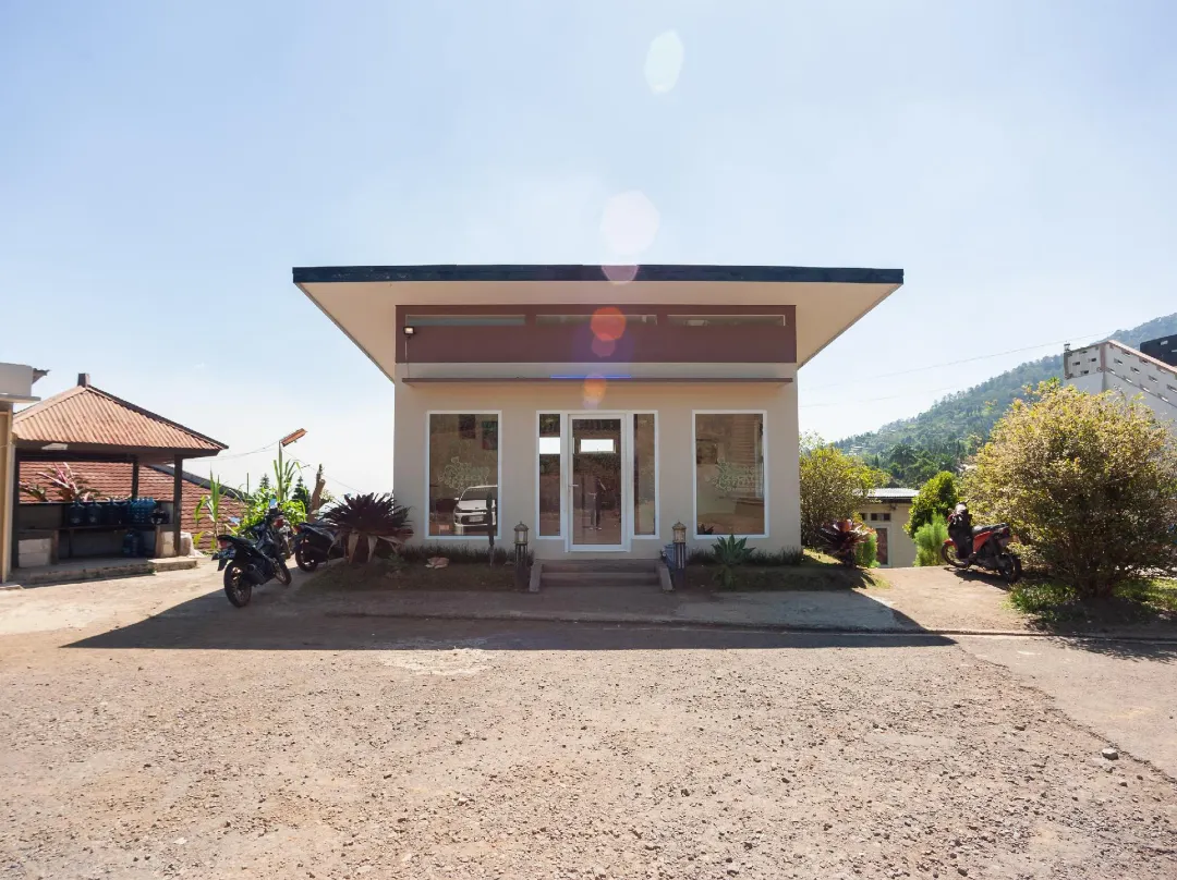 Urbanview Resort Adang Zecky Cisarua Puncak By Reddoorz - Cisarua