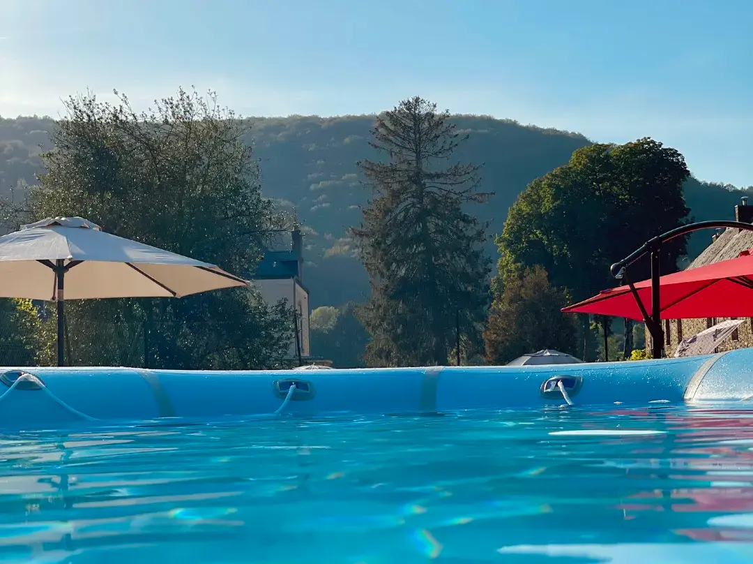 Louez Un Château Entier Pour Vos Vacances - Un Lieu Unique Avec Piscine Chauffée - Ardennen