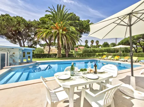 Large Private Pool Viilla, Close To Amenites, Free Air Conditioning And Wifi - Vilamoura