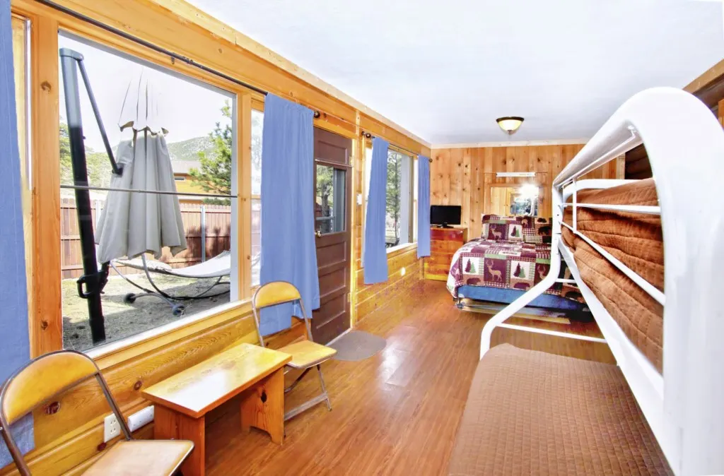 Mountain Retreat - Pool Table, Stunning Views, Wi-fi - Estes Park, CO