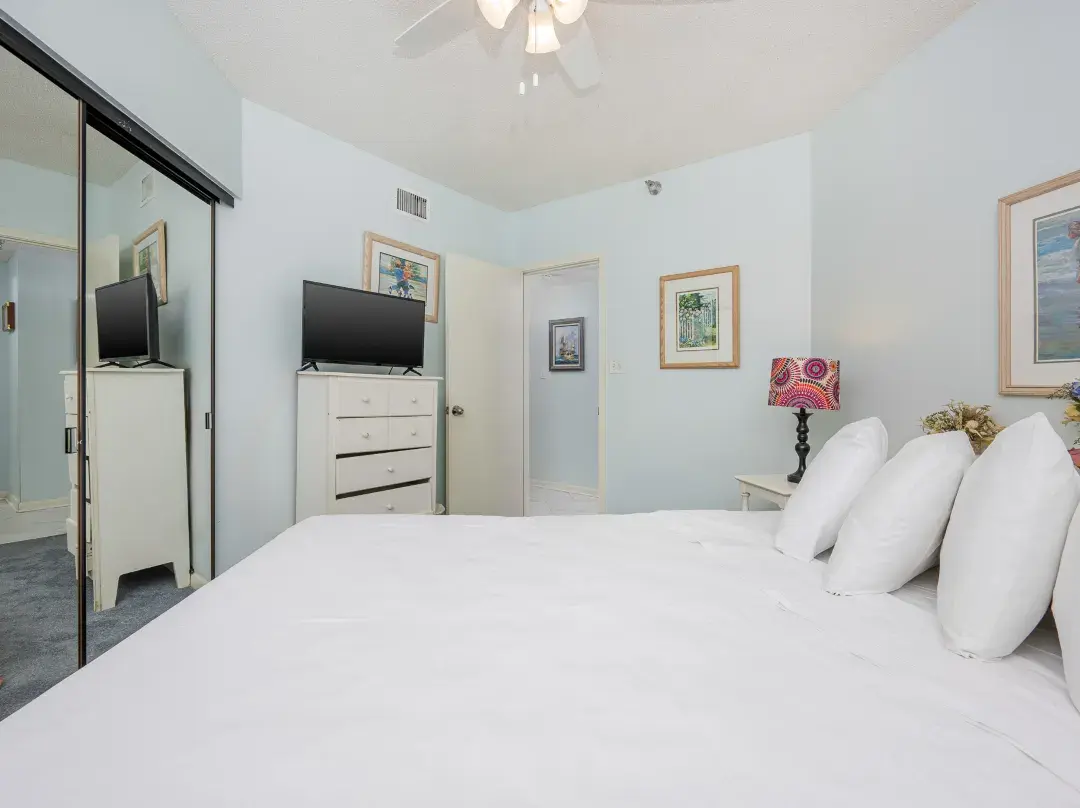 Gulf Front View And Spacious Living Area - Delightful Coastal Retreat - Perdido Key, FL