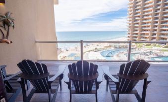 Las Palomas Resort Phase 2-OCEANFRONT 2 bed/2 bath condo-perfect ...