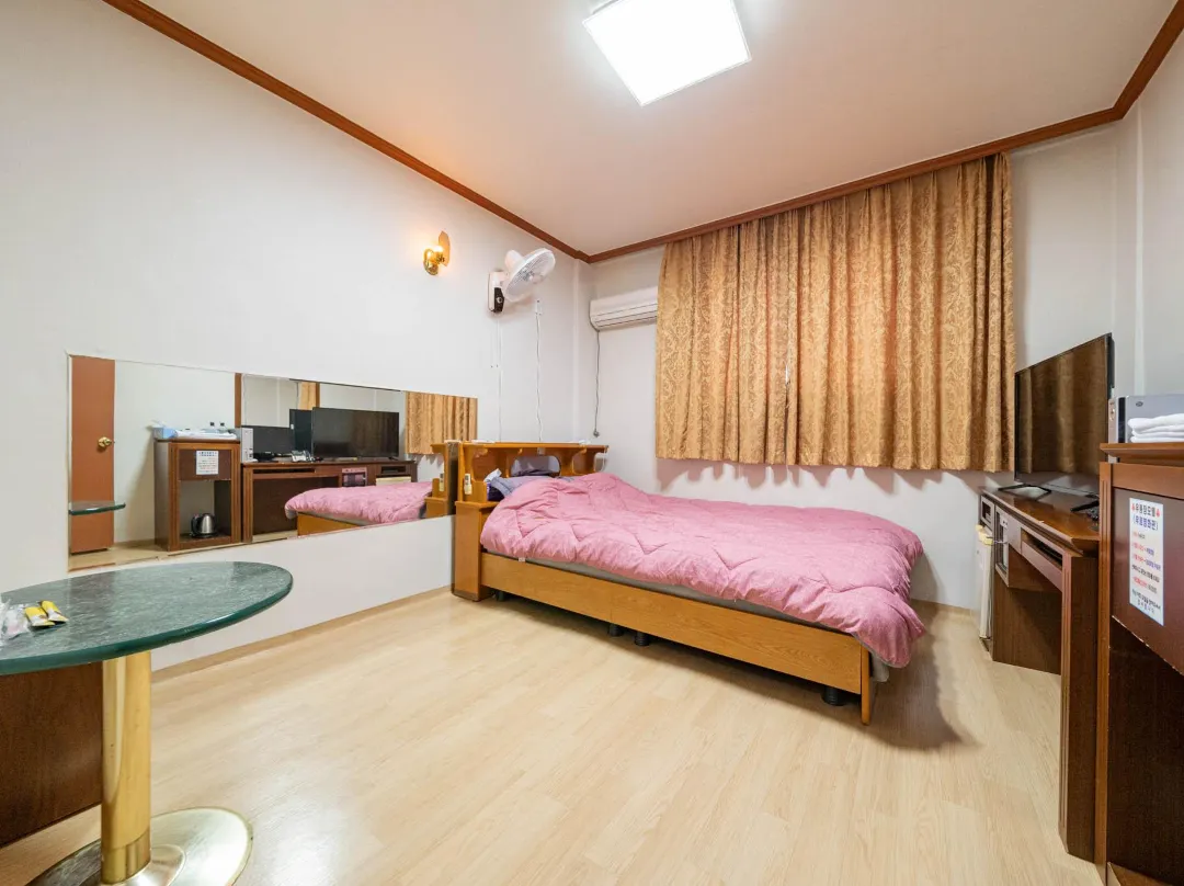 Hongcheon Woodeungjang Motel - 양평군
