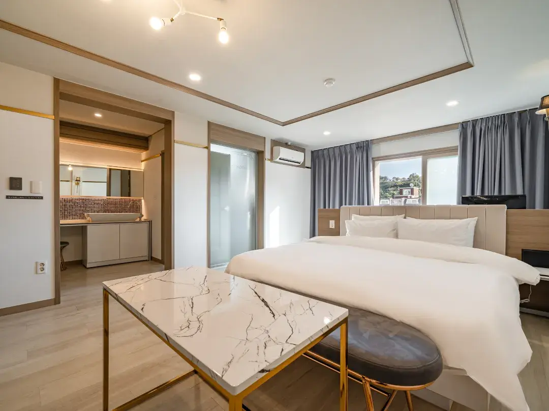 Geojedo Jangseungpo Hotel Pause - Geoje-si