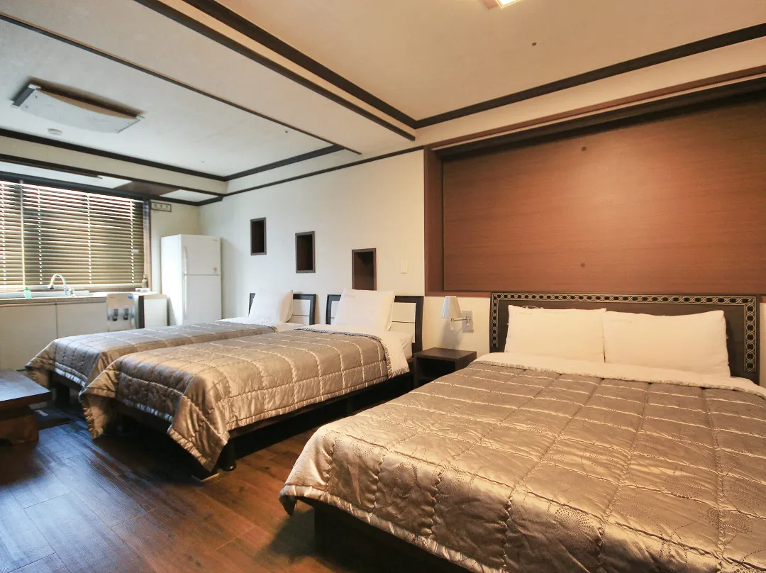 Mokpo Family Tourist Hotel - Incheon