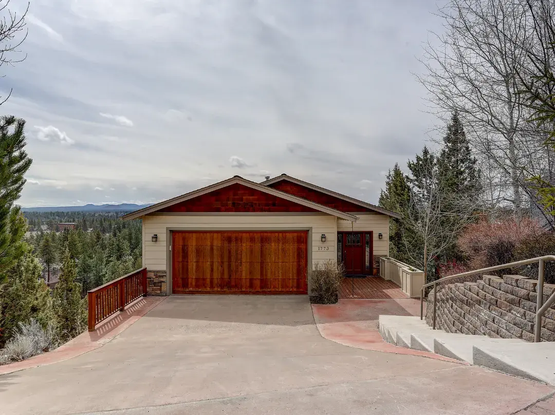 Majestic Views And Cozy Fireplace - Captivating Retreat - Bend, OR
