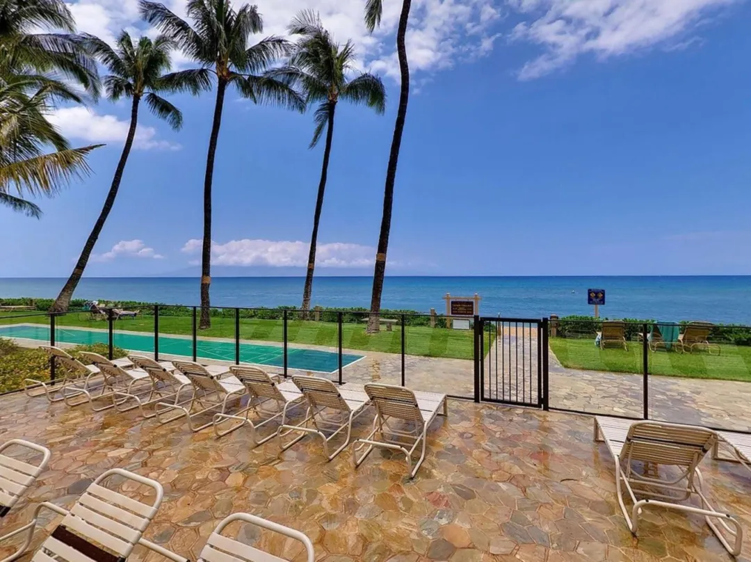 Expansive Lanai And Stunning Sunset Views - Luxurious Oceanfront Haven - Maui, HI