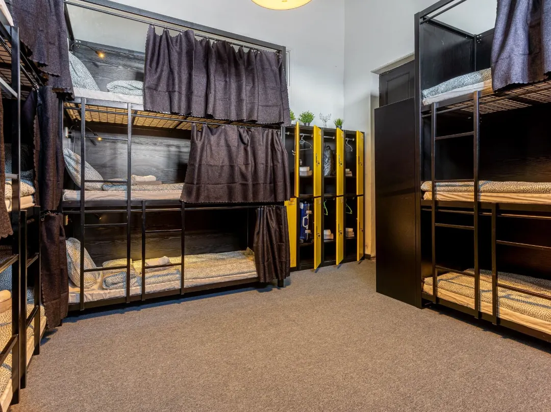 Bee Hostel - Limassol