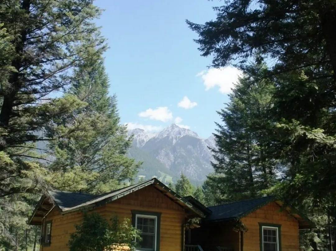 Fairmont Mountain Bungalows - Fairmont Hot Springs