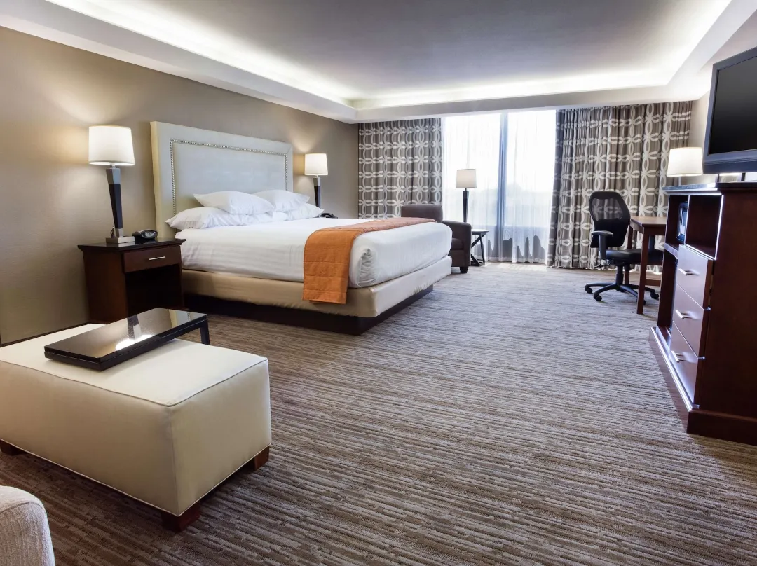 Drury Inn & Suites Kansas City Airport - Kansas City, MO