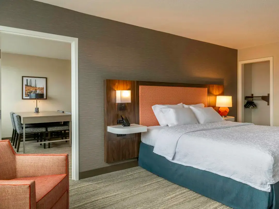 Hampton Inn By Hilton Manchester - Bedford, NH