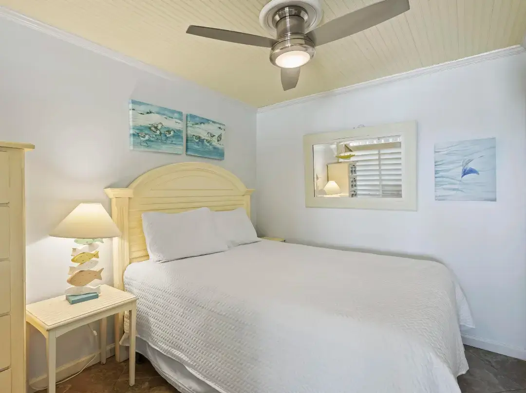 Gulf View And Beachside Pool - Charming Coastal Retreat - Gulf Shores, AL