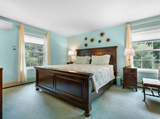 Private Lower Level And Serene Outdoor Patio - Charming Spacious Escape - Chatham, MA