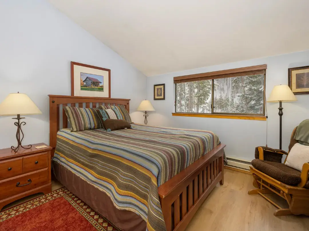 Cozy Deck Overlooking Forest And Heated Indoor Pool - Charming Mountain Retreat - Winter Park, CO