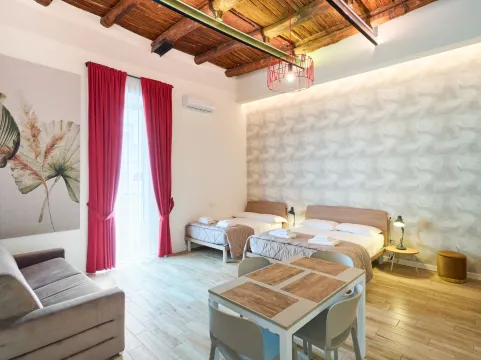 Toto E Peppino Luxury Rooms - Неаполь