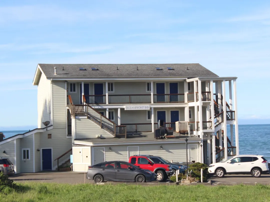 The Oceanfront Inn - Shelter Cove, CA