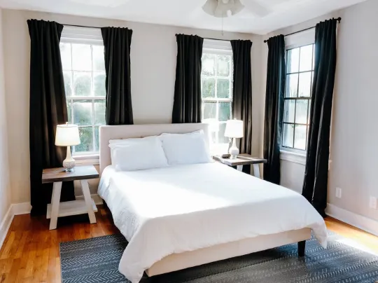 Cozy Retreat With Private Patio And Sunroom - Charming Escape - Montgomery, AL