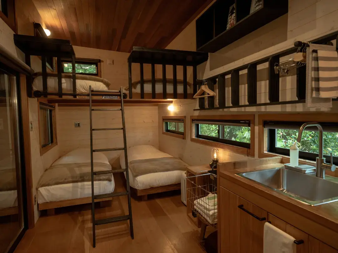 Tiny Base - Shimoda
