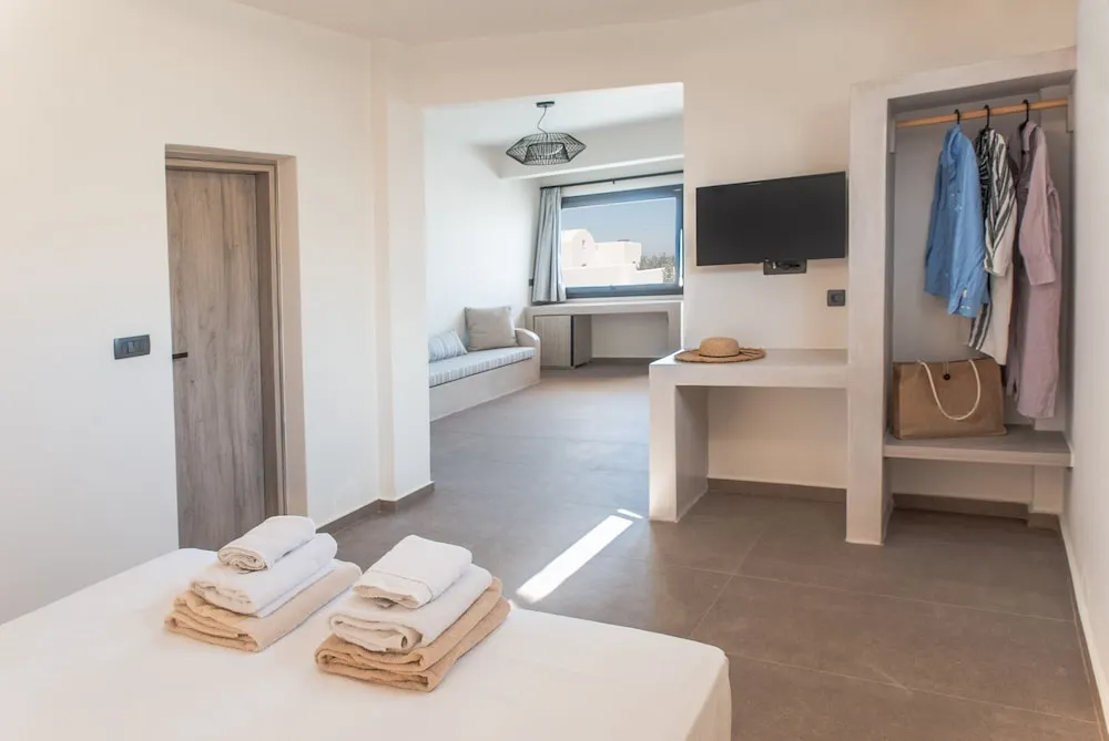 North Wind Luxury Suites - Oia