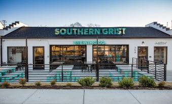 Modern 4 Bed Space in Walkable Area - 3 Miles to Downtown, Nashville ...