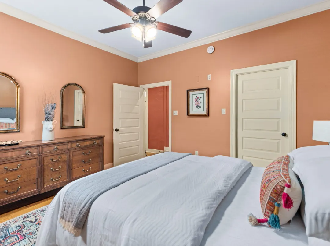 Downtown Gem - Washer/dryer, Full Kitchen, Free Parking - Natchez, MS