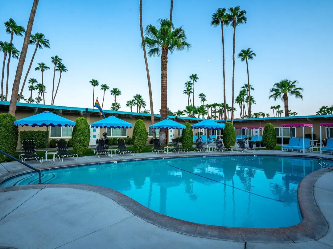Inndulge -- A Modern Gay Men's Resort - Palm Springs, CA