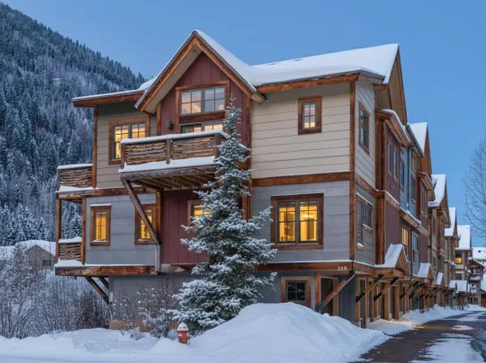 Scenic Balconies And Cozy Living Space - Charming Mountain Escape - Telluride, CO