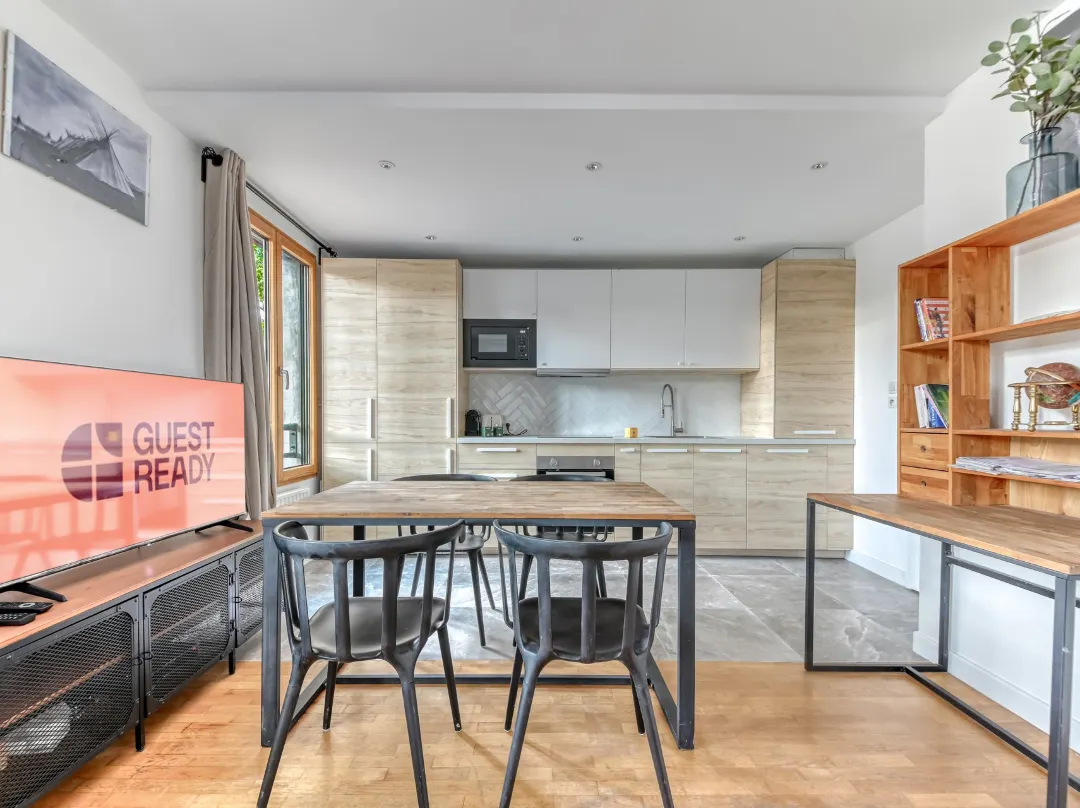 Bright 2br Near Croix-rousse · Sleeps 6 · Lyon - Lyon