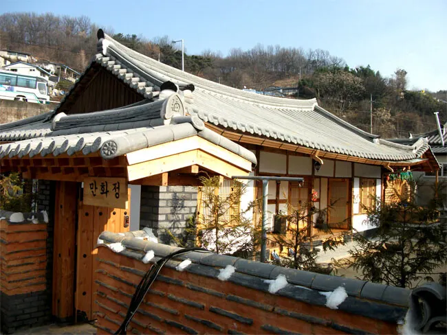 Jeonju Hanok Manhwajeong Hansik Babsang - Jeonju-si