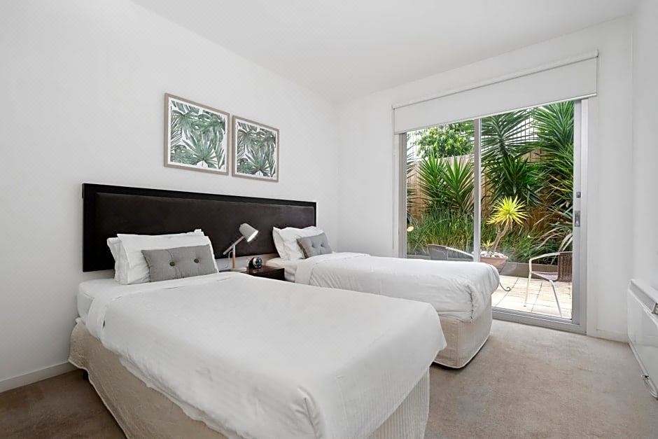 Brighton Bay Apartments - Melbourne