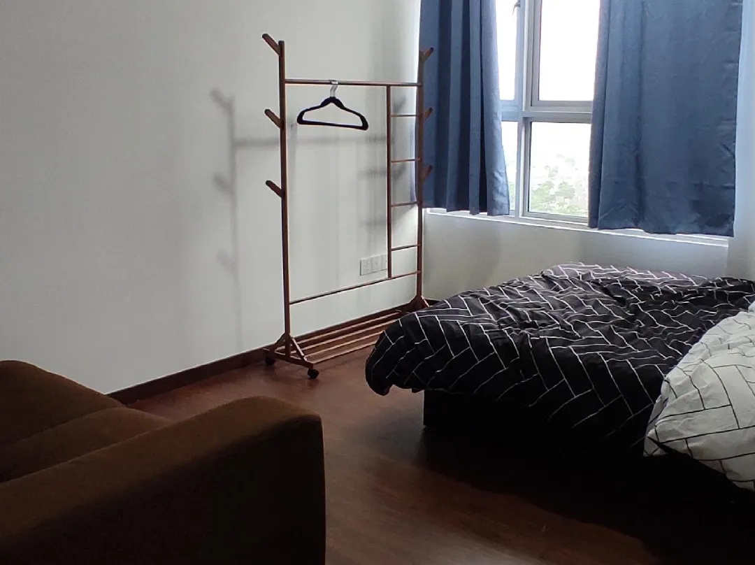 Bukit Rimau Roomy Master Bedroom With Facilities - Klang