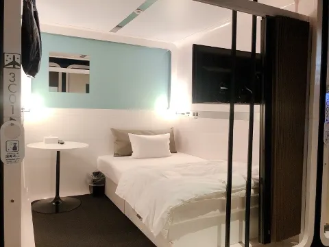 First Cabin Shinbashi Atagoyama - Ginza