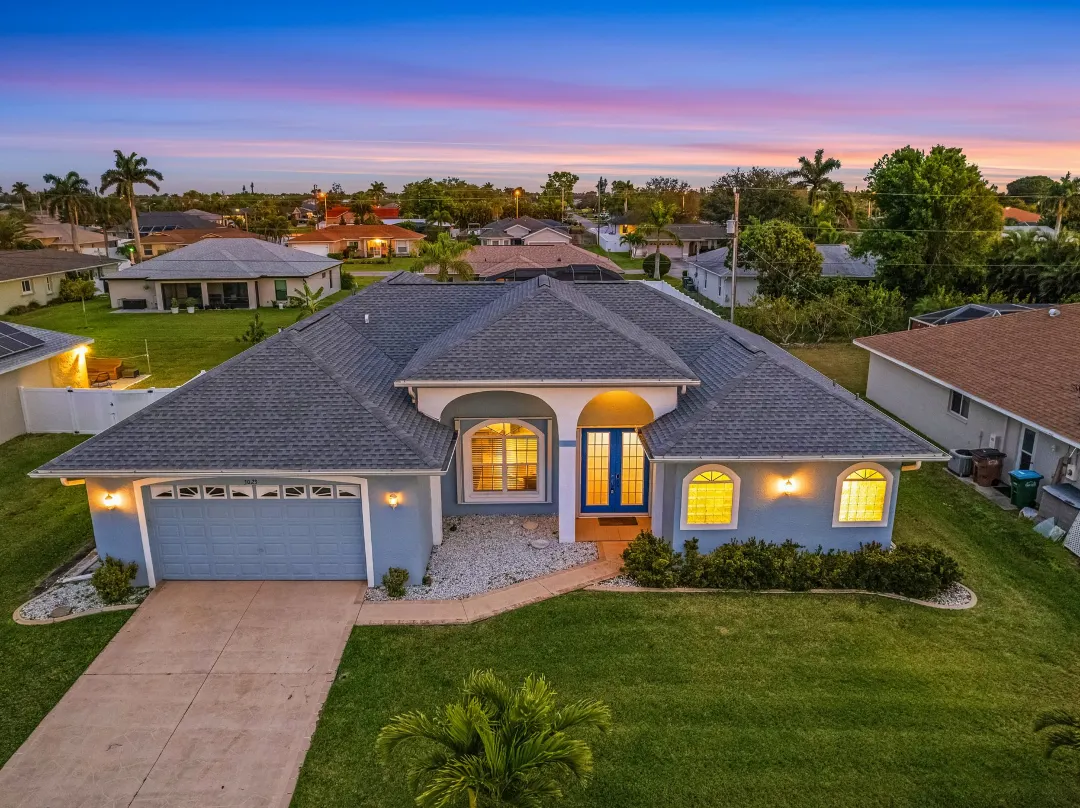 Heated Pool And Game Room - Stunning Coastal Escape - Cape Coral, FL