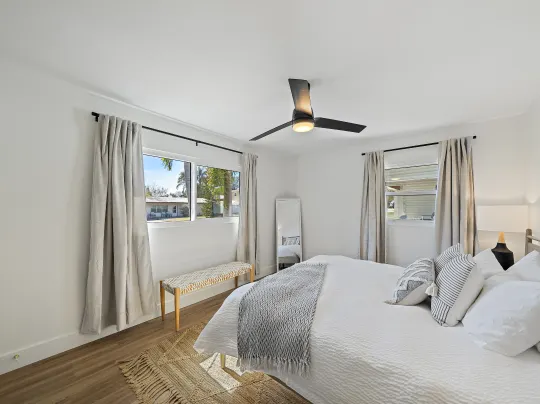 Charming Outdoor Oasis With Heated Pool And Kitchen - Delightful Retreat - Sarasota, FL