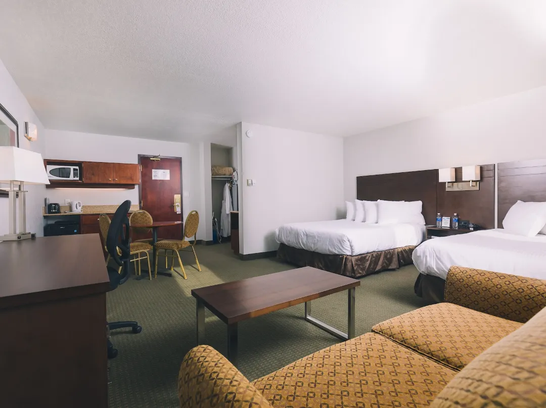 Service Plus Inns And Suites - Grande Prairie