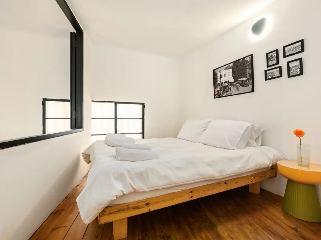 Modern-rustic Haven In The City - Tel Aviv