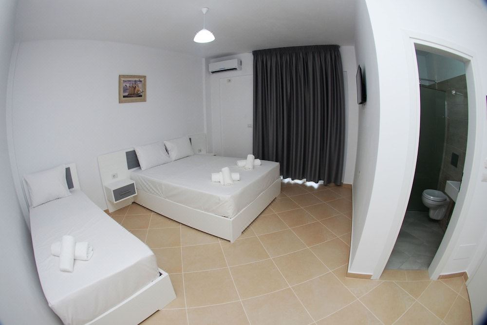 Sunshine Hotel - Corfu