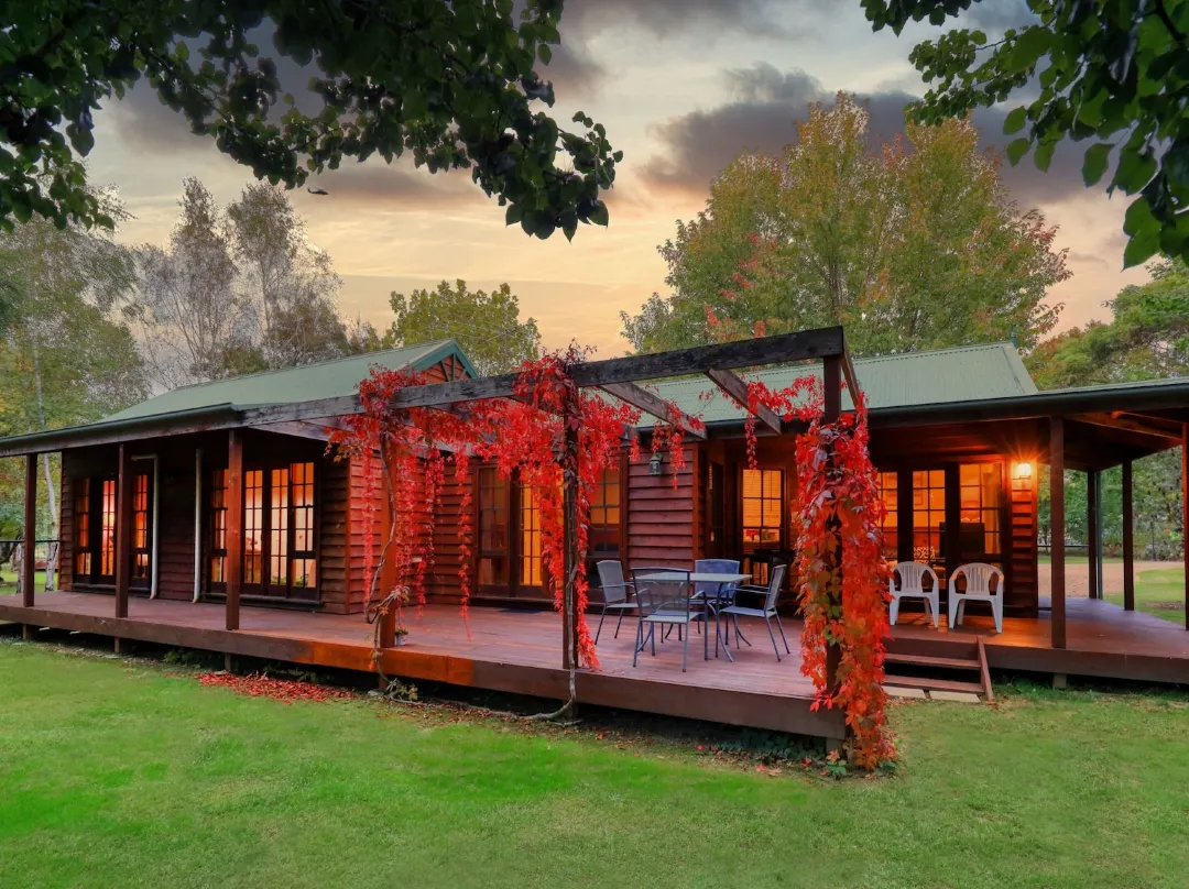 Beechworth Cedar Cottages - Beechworth