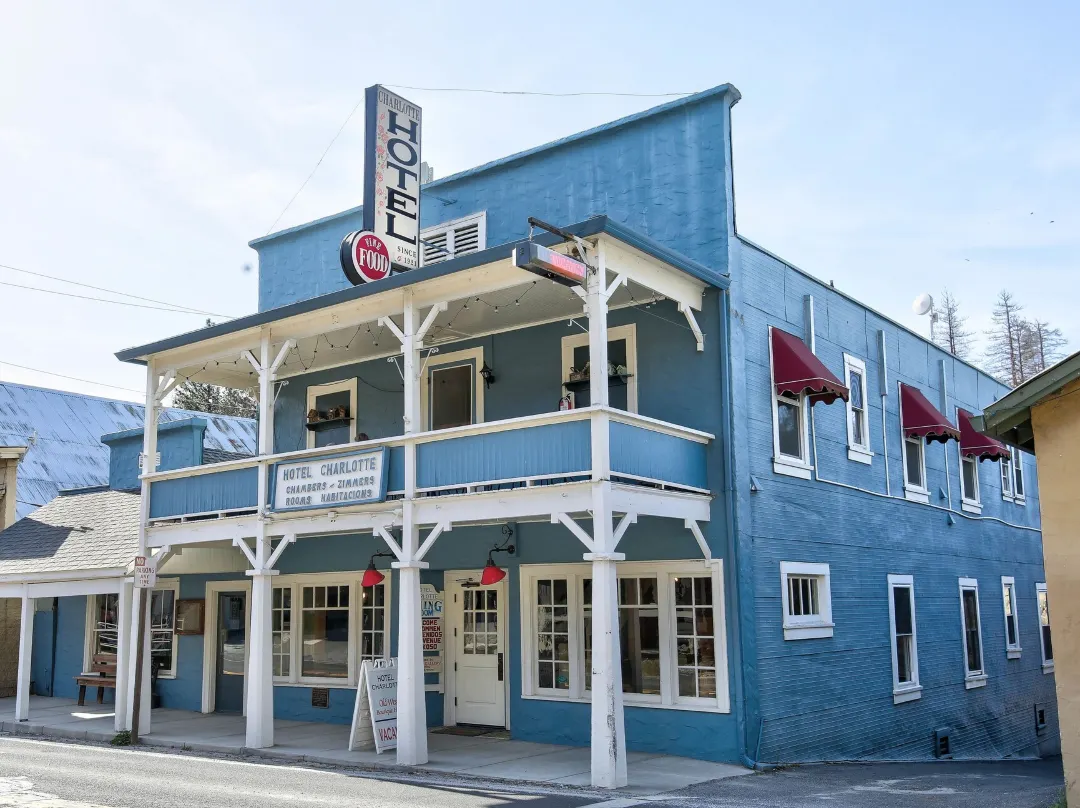 Hotel Charlotte - Groveland, CA