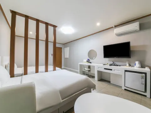 Hotel Lisa - 울진군