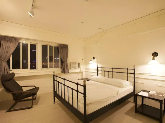 The Design's Secret Lair Cyts Lobster - Beitou District