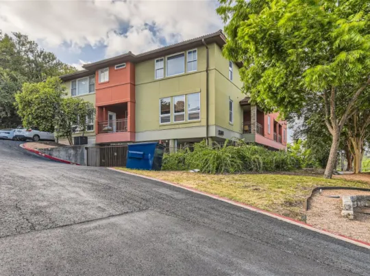 Captivating 4br Haven With Park View Near Dt - Austin, TX